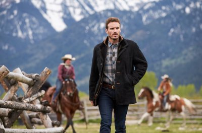 Highlands Black Spanish Merino Shearling Sheepskin Coat | Overland